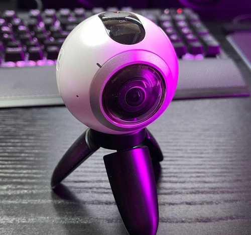 Samsung Gear 360   флешка на 32 гб