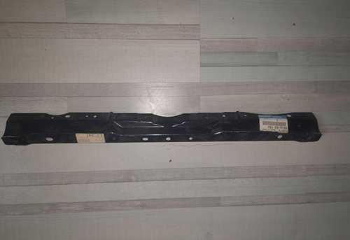 Суппорт радиатора Mazda 323F / Mazda Lantis