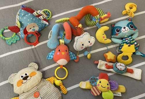 Детские игрушки для новорожденных пакетом