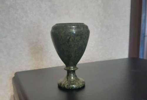 Каменная ваза