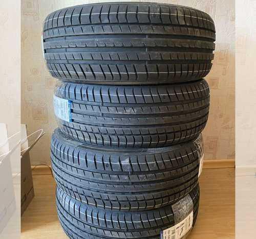 Triangle EffeXSport TH202 235/55 R19 105W