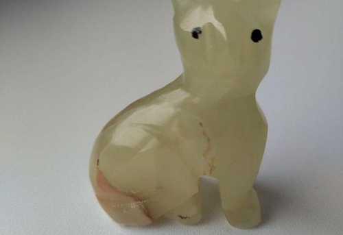 Декоративная фигурка кошки(камень оникс)