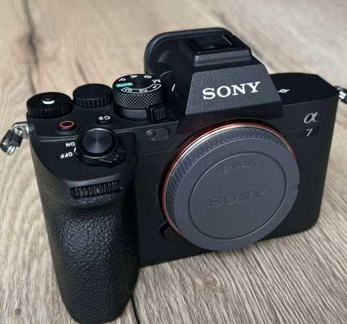 Фотоаппарат Sony Alpha ilce-7M4 Body