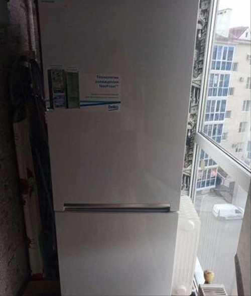 Холодильник бу Сломанный