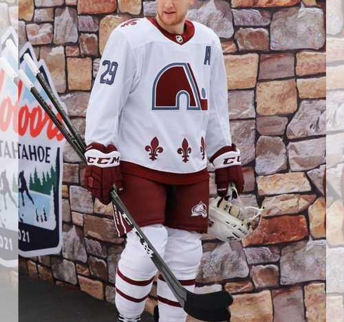 Хоккейная джерси NHL Colorado Retro MacKinnon