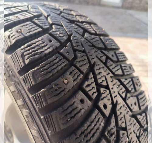 Maxxis ArcticTrekker NP3 225/50 R17