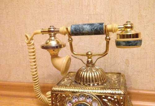 Ретро-телефон 20 века