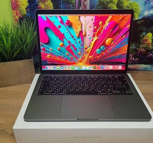 Macbook pro 13 2020 i7 -32gb-500gb custom