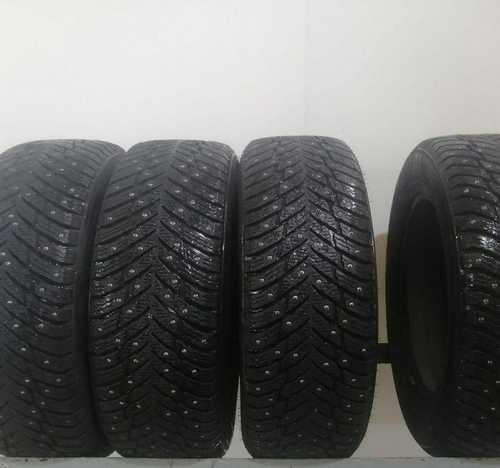 Nokian Tyres Hakkapeliitta 8 215/60 R16