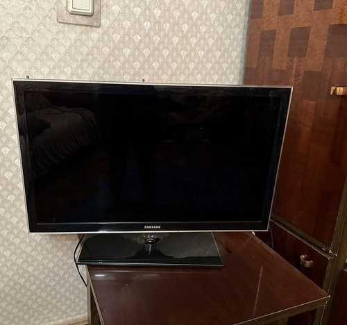 Телевизор samsung UE32D5000PW