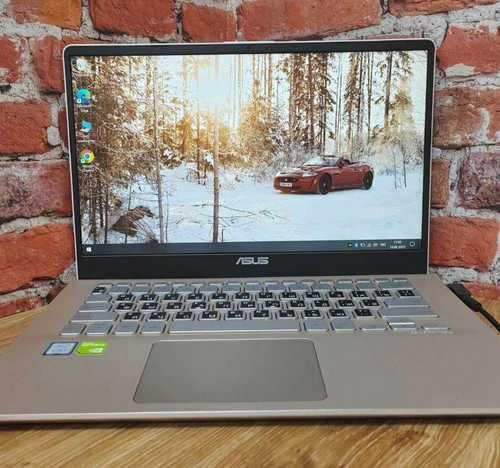 Игровой ноутбук Asus с 13" экраном и i5 Обмен