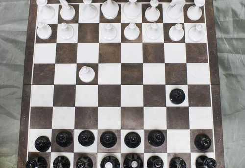 Игра настольная Шахматы, СССР, пластик, размер 39