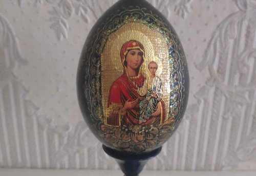 Яйцо.Дева Мария с младенцем пасха позолото роспись