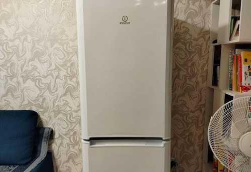Холодильник Indesit R600a б/у