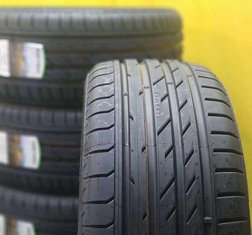 Ikon Tyres CHARACTER ULTRA 215/55 R17 90S