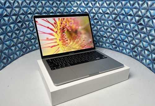 MacBook Pro 13 2022 256Gb 50 циклов, идеал, M2