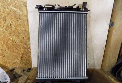 Радиатор охлаждения Hyundai Solaris
