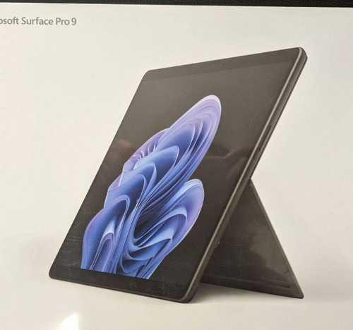 Microsoft Surface Pro 9 i7 16GB/512GB Graphite