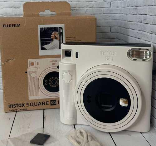 Фотоаппарат instax SQ1 белый