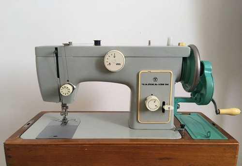 Швейная машина чайка с ручным приводом