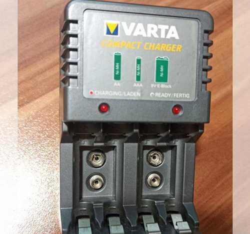 Зарядное устройство для аккумуляторов Varta 57039