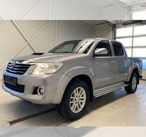 В разборе Toyota Hilux 7