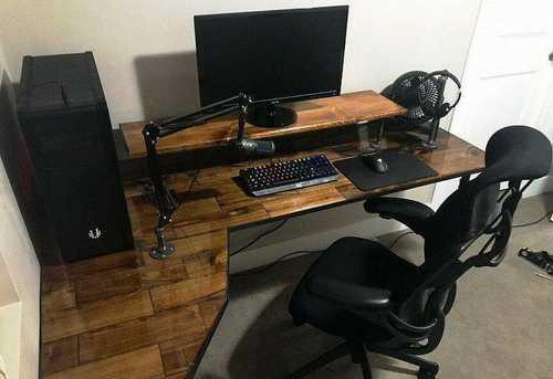 Компьютерный стол массив