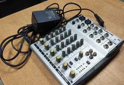 Микшерный пульт Behringer eurorack UB802