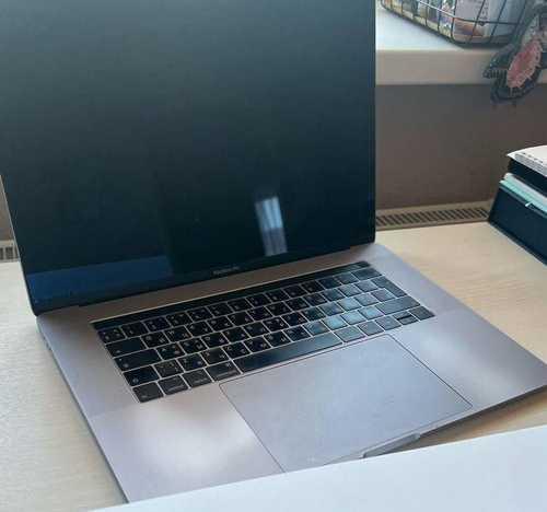 Apple macbook pro 15 2019