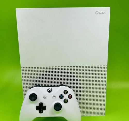 Xbox One S 500gb (1 джойстик)