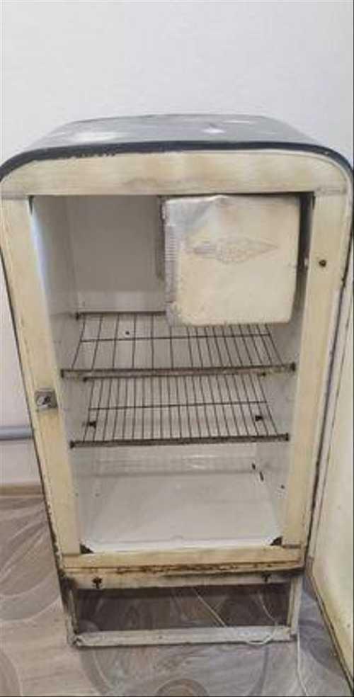 Продам холодильник Днепр в рабочем состоянии