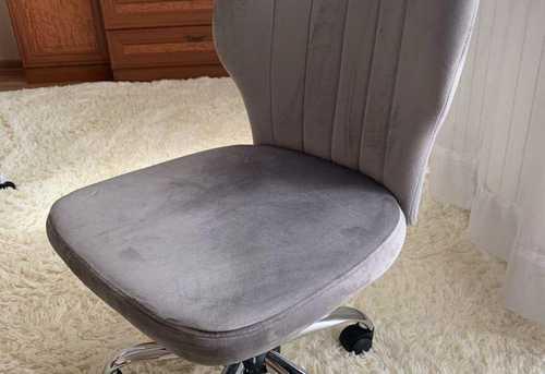 Компьютерный стул серый велюр