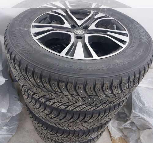 Nokian Tyres Hakkapeliitta 8 SUV 225/65 R17