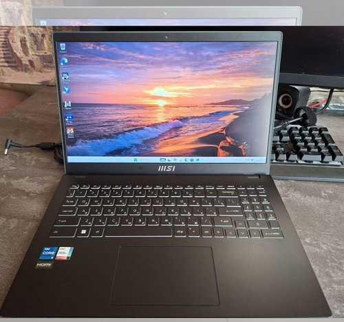 Мощный MSI Modern 15 i5-1235U/8Gb/512Gb m2/iris xe