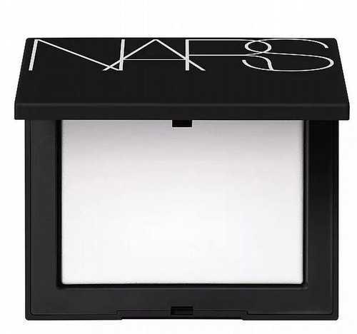 Nars Светоотражающая фиксирующая компактная пудра