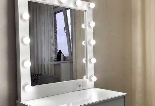 Туалетный столик с гримёрным зеркалом визажиста