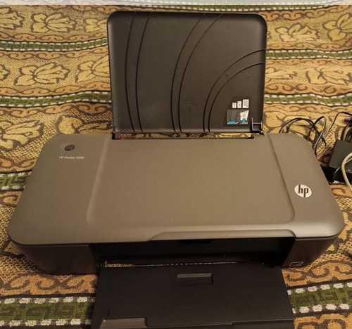 Принтер струйный HP deskjet 1000