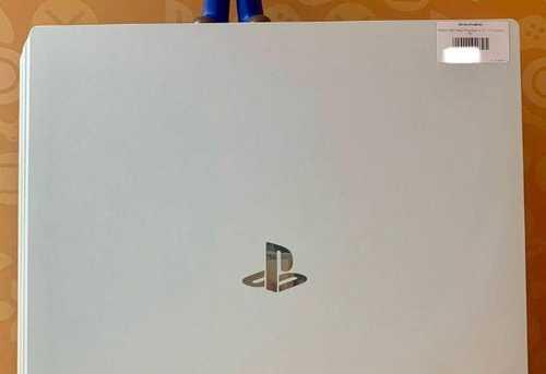 Игровая приставка Playstation 4 1Tb PRO Белая б/у