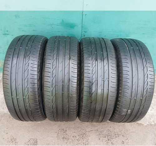 Bridgestone Turanza T001 215/55 R17