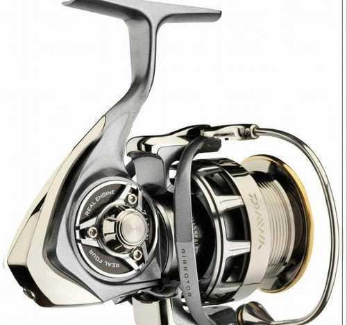 Катушки новые Daiwa 12 Exist 2506