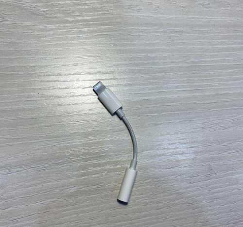 Адаптер apple ”jack 3,5 lightning”