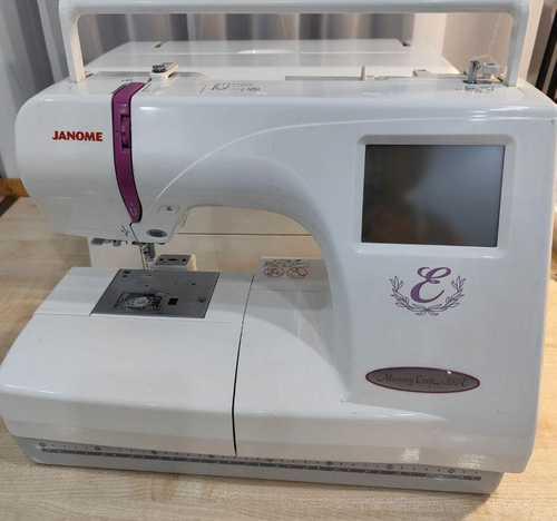 Вышивальная машина janome memory craft 350e