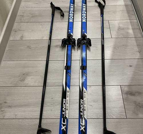 Лыжи беговые детские 150 бу