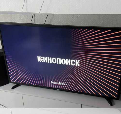 Телевизор Samsung SMART tv 43