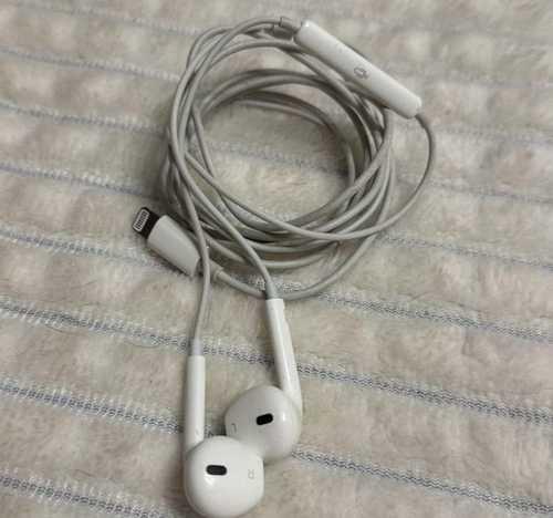 Наушники apple earpods lightning