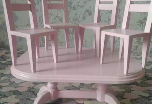 Кукольный стол со стульями