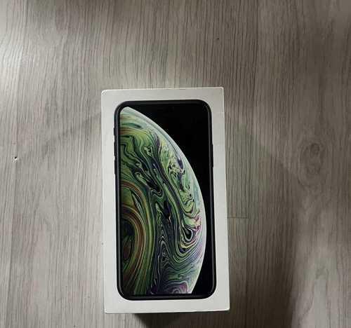 Коробка от iPhone XS