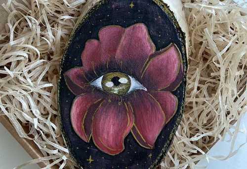 Картина «Цветочный глаз» на спиле дерева
