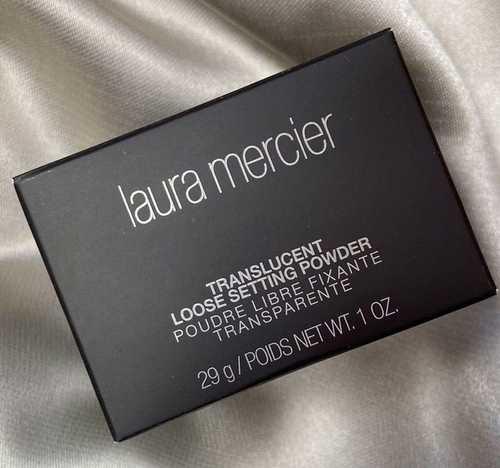 Laura Mercier Translucent Loose Setting Powder