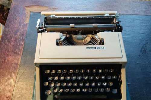 Пишущая машинка Olivetti Dora. Barselona Spain